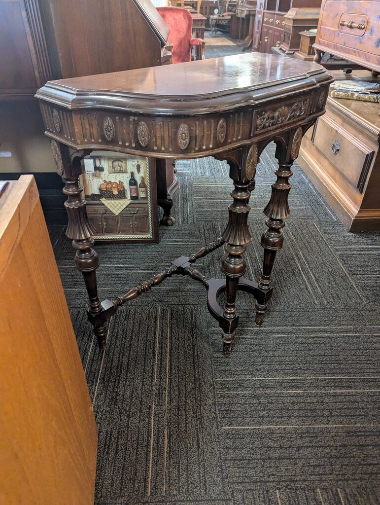 Colonial Revival Entry Stand